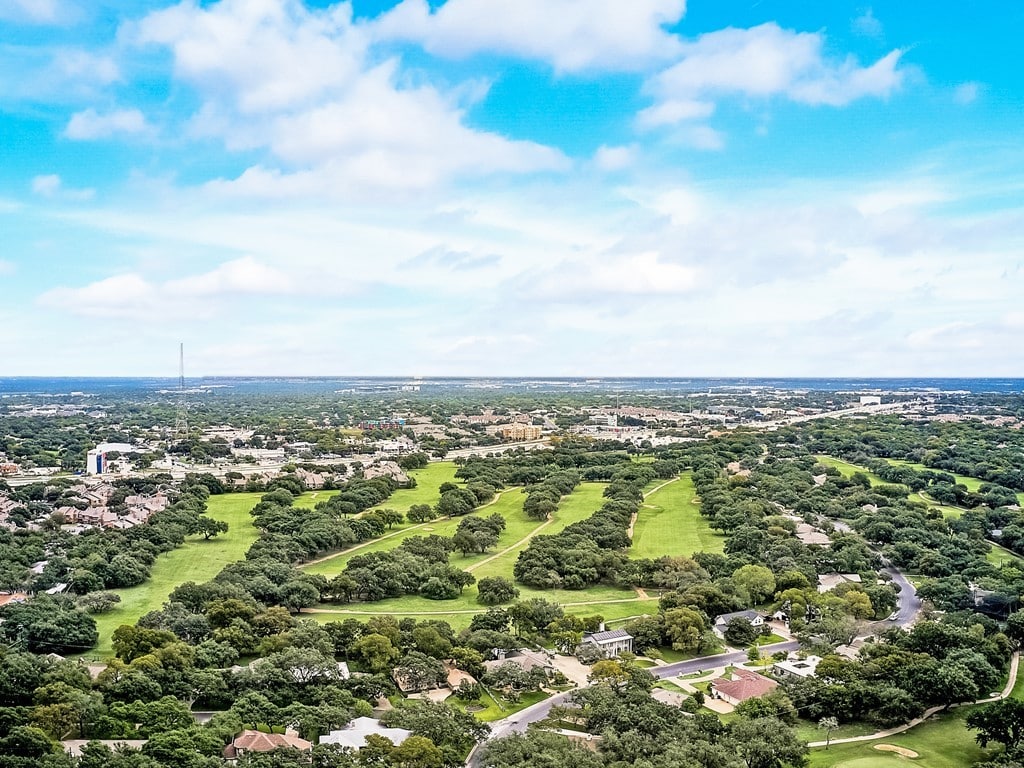 9010 Mountain Lake | Balcones Village - Laurie Flood Realtor Austin TX